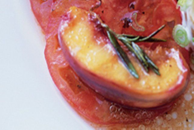 La salade de pêches grillées de grand-papa - Recettes Québecoises